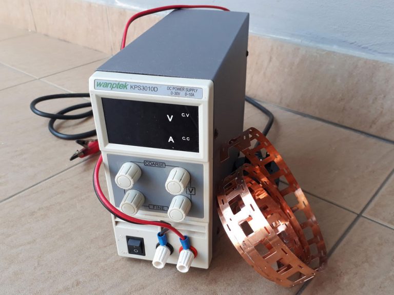 Growing Copper Metal Crystals Using Electricity - Crystalverse