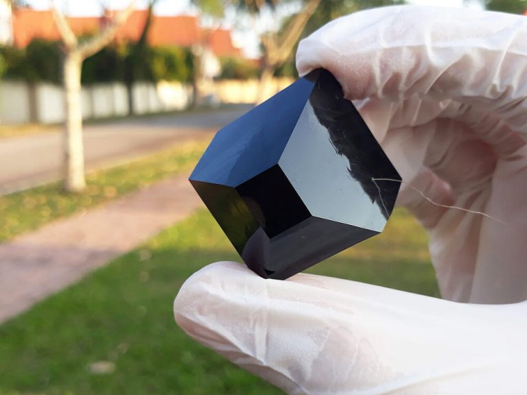 How to Grow a Perfect Copper Acetate Crystal